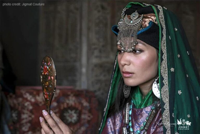 Traditional dresses of Ladakh – countrysideladakh.com